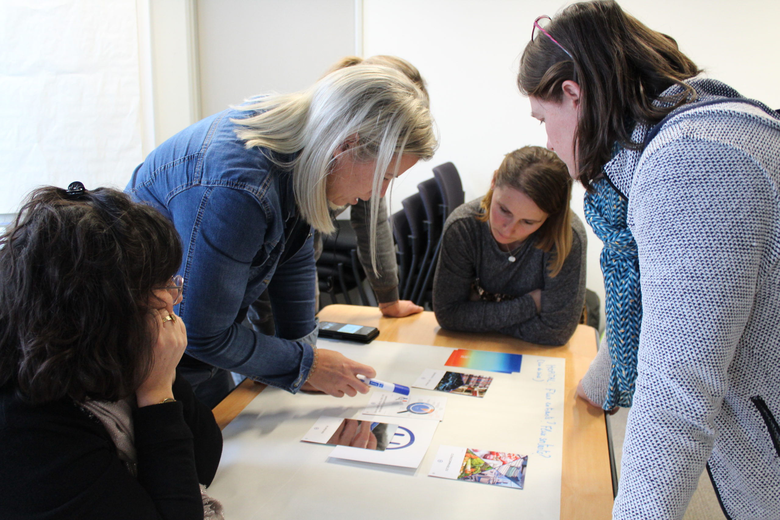 Plus de 100 animatrices Nesting présentes aux Journées de suivi à l ...